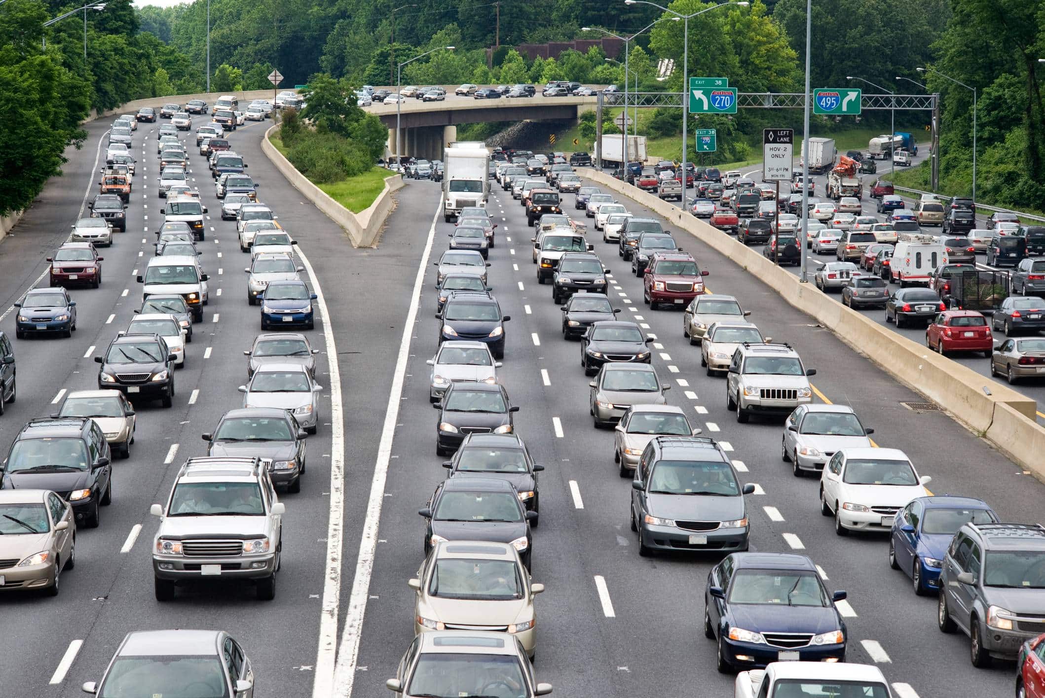 Engarrafamento no trânsito: dicas de segurança e como evitar - Auto Compara